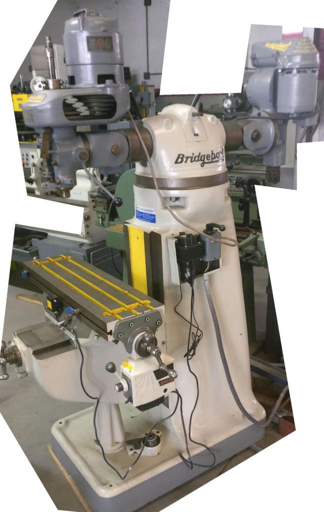 FRESADORA DE TORRETA BRIDGEPORT CON CABEZAL AMORTAJADOR