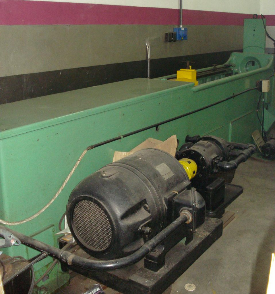 BROCHADORA HORIZONTAL AMERICAN 1,5mts. 20Tn